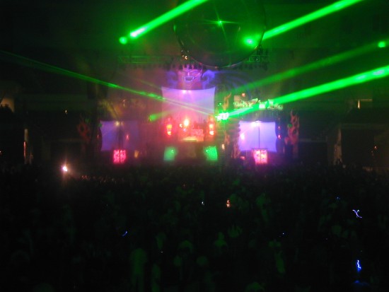 Hire Nu-Salt Laser Light Shows International - Laser Light Show in Los ...
