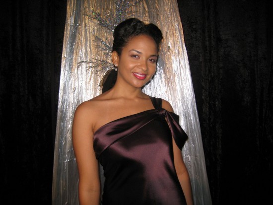 Hire Oya - R&B Vocalist in Los Angeles, California