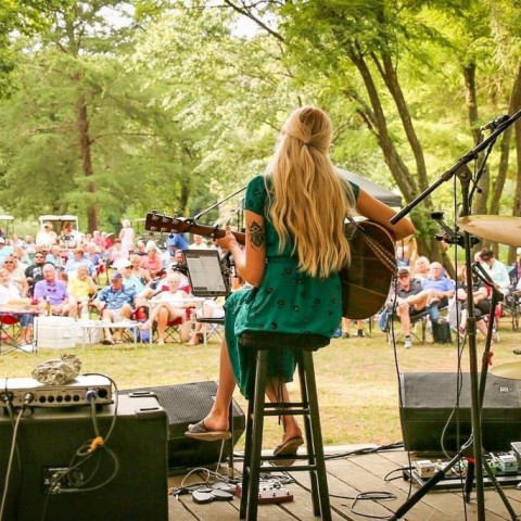 Hire Paige Melton - Singing Guitarist in Gloucester City, New Jersey