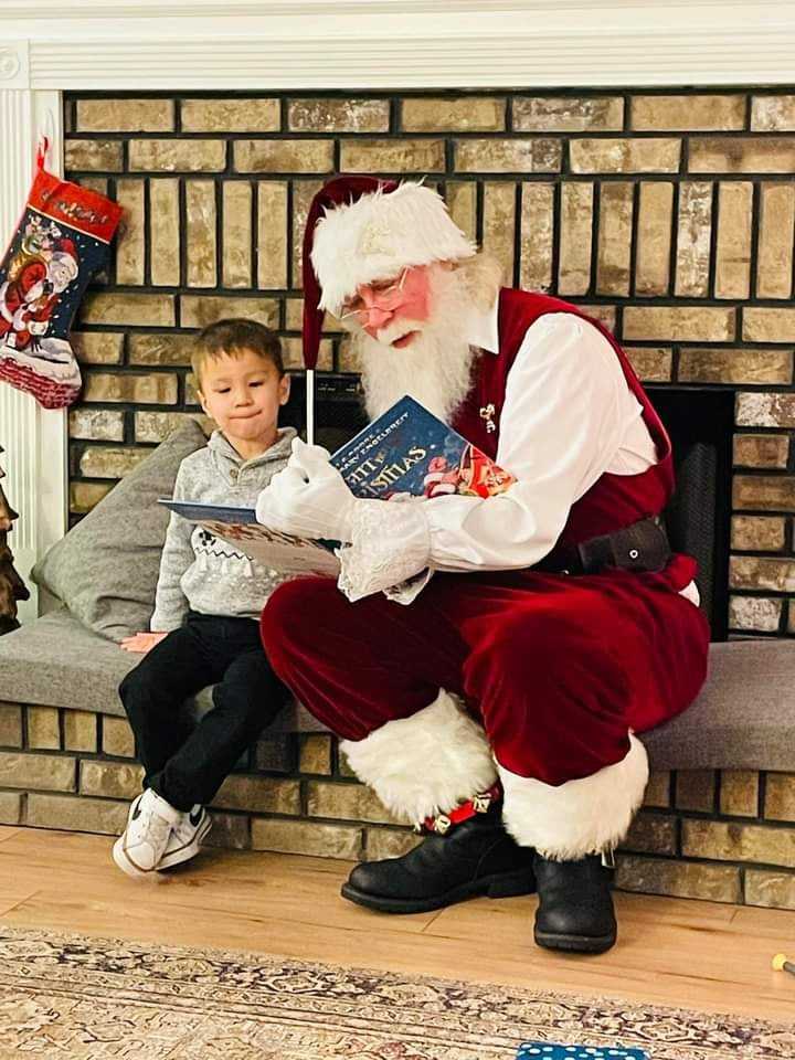 Hire Personal Santa Photos with Santa Mark - Santa Claus in Gainesville ...