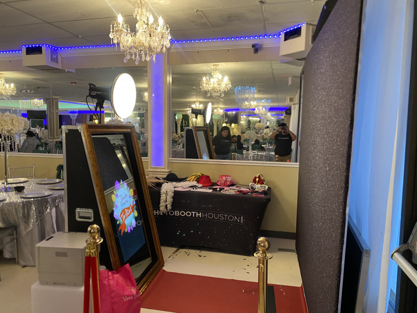 Hire Photo Booth Houston - Photo Booths in Pasadena, Texas