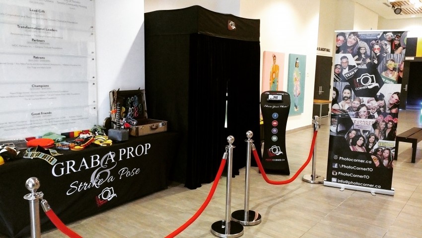 Hire Photo Corner Photo Booth - Photo Booths in Toronto, Ontario
