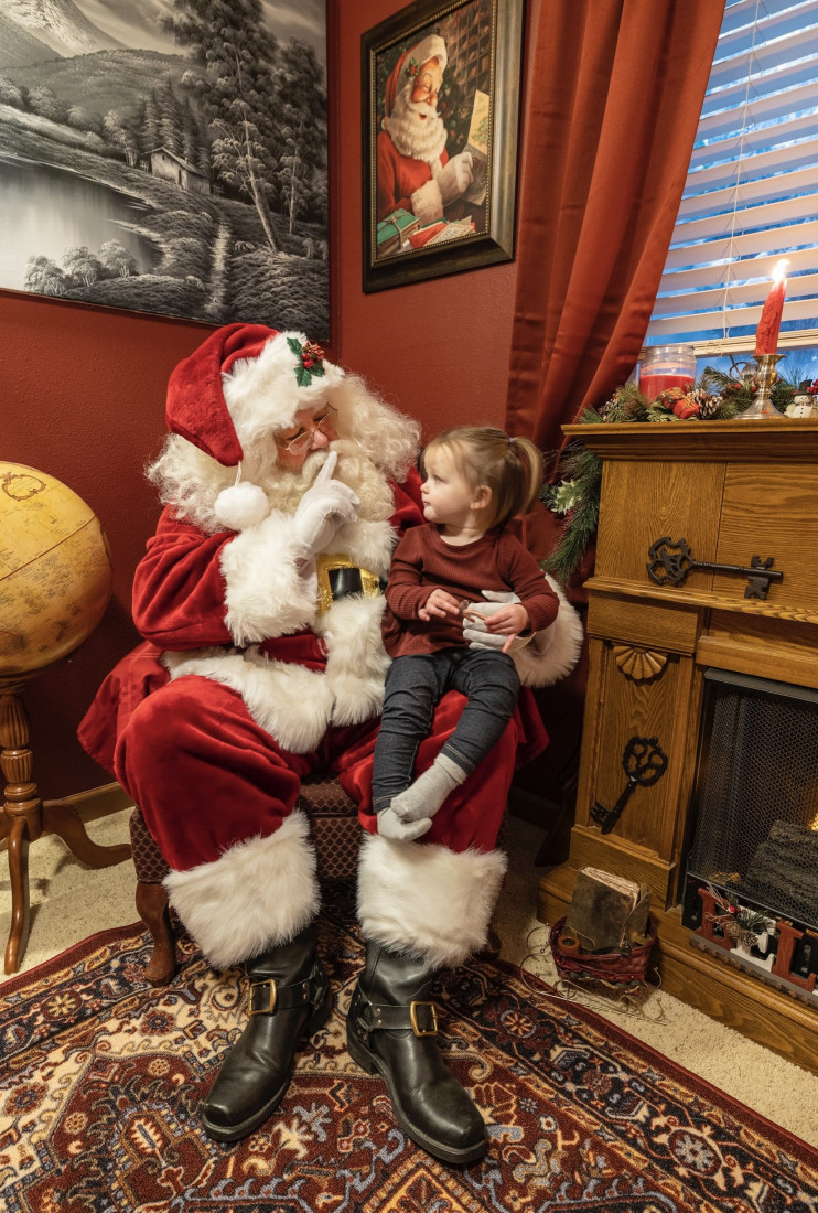 Hire Post Falls Santa Claus - Santa Claus in Post Falls, Idaho