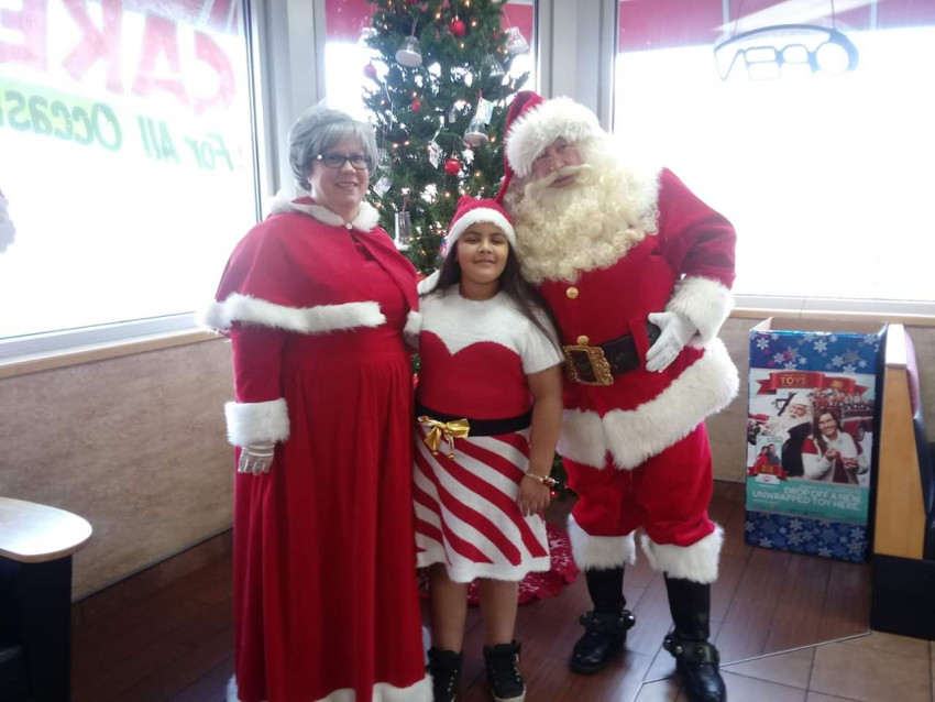 Hire Professional Santa Claus - Santa Claus in Highland, Illinois