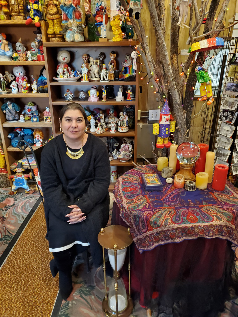 Hire Psychic Laura - Psychic Entertainment in Las Vegas, Nevada