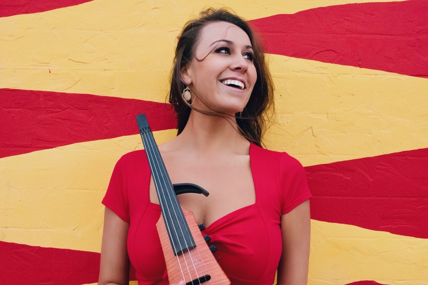 Hire Rachael Miller - Violinist in Chicago, Illinois