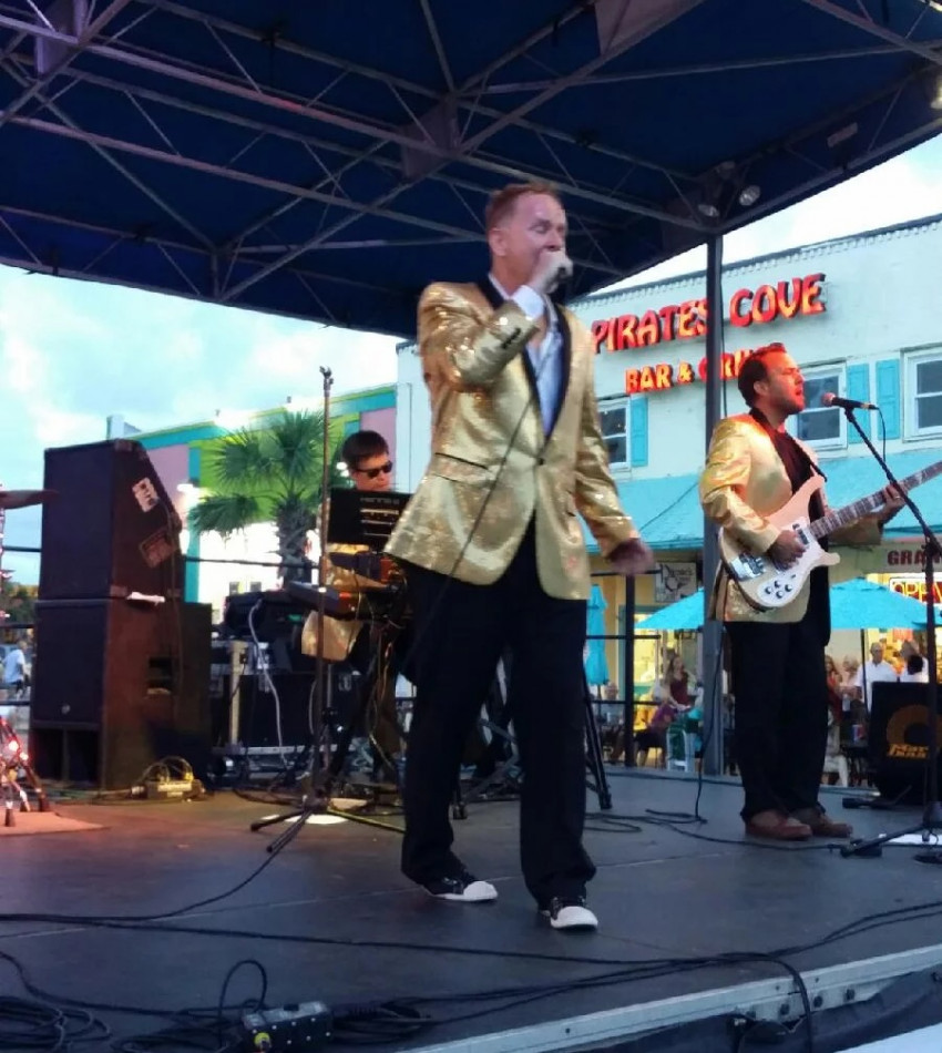 Hire Brickhouse - Cover Band in Raleigh, North Carolina