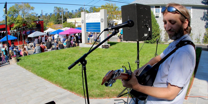 Hire Randy Robbins - Singing Guitarist in Newport, Rhode Island