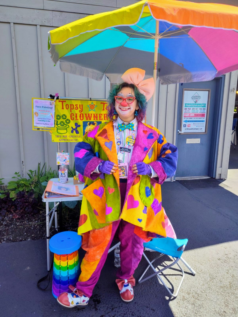 Hire Rayven the Clown, Topsy Turvy Clownery - Clown in Lacey, Washington