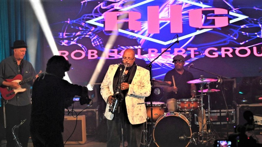 Hire Rob Holbert Group - Jazz Band in Mesquite, Texas