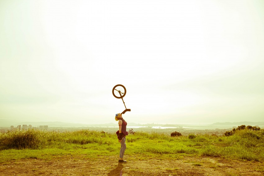 Hire Robin Lara Circus Variety - Circus Entertainment in Oakland ...