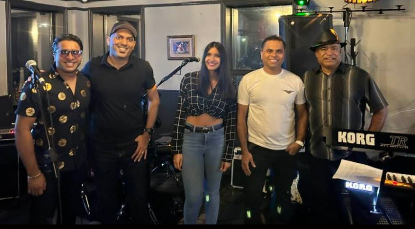 Hire Royal Midnight Groove - Top 40 Band in Toronto, Ontario