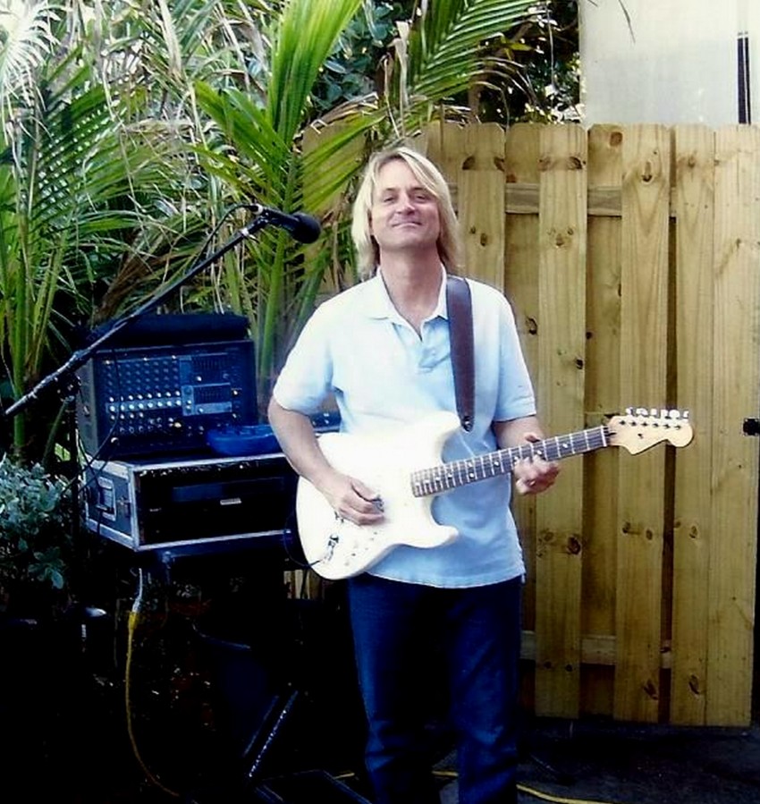 Hire Russell Frazier - Singing Guitarist in Hollywood, Florida