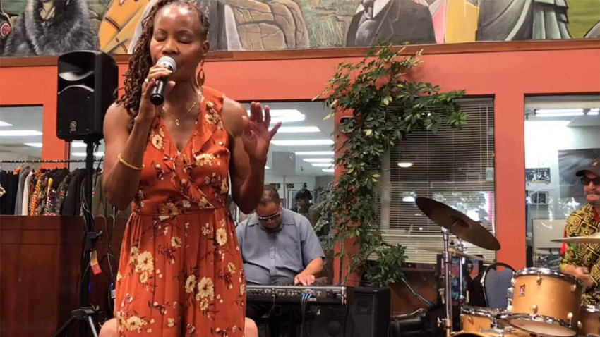 Hire Sabrina The Songstress - Jazz Singer in Sacramento, California
