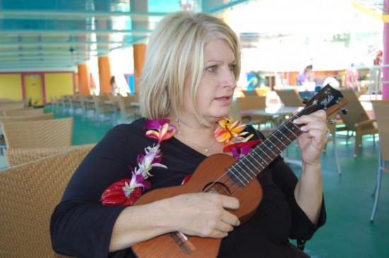 Hire Sandy Hathaway - Singing Guitarist in Chandler, Arizona
