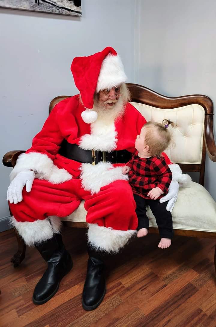 Hire Santa Claus Raymond - Santa Claus in Tarboro, North Carolina