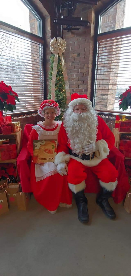 Hire Santa Sighting in Buffalo - Santa Claus in Buffalo, New York