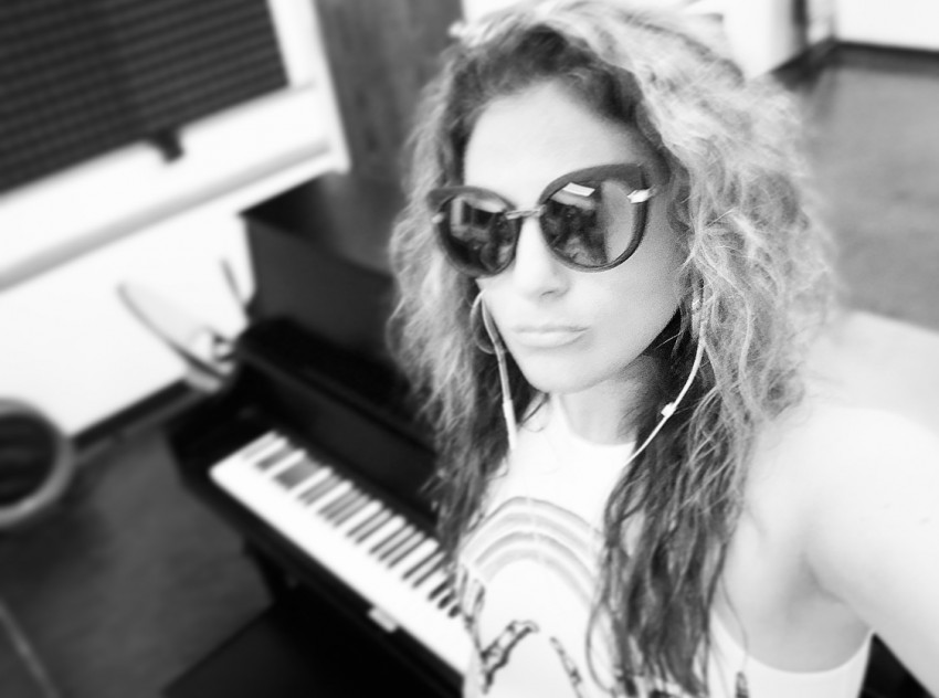 Hire Sarah Glassman - Singing Pianist in New York City, New York