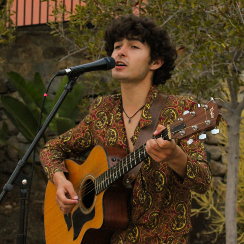 Hire Sean Bierman - Singing Guitarist in Long Beach, California
