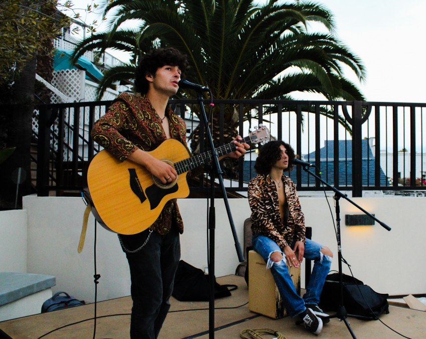 Hire Sean Bierman - Singing Guitarist in Long Beach, California