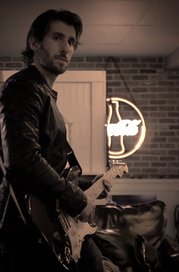 Hire Singer/Songwriter David Henning - One Man Band in Denver, Colorado