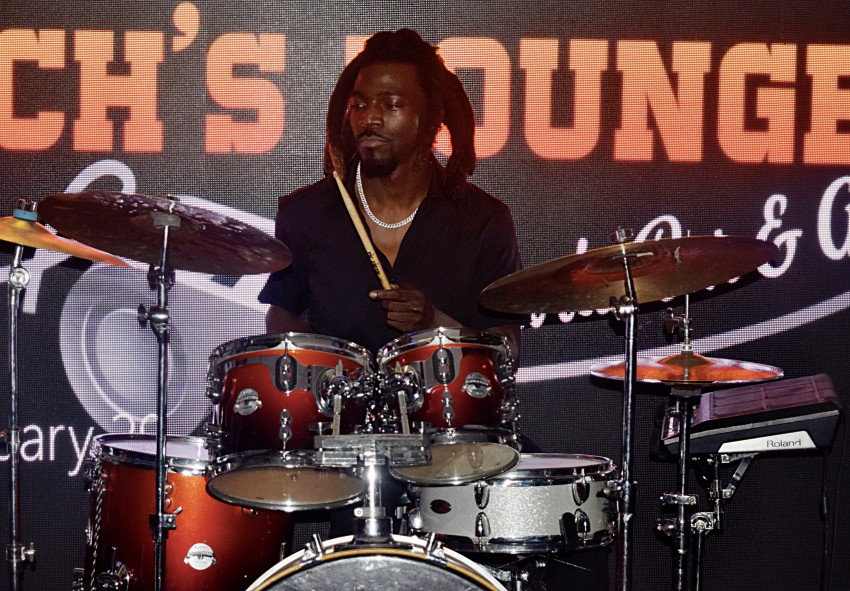 Hire SIZZLE "fine chefs of smooth jazz" - Jazz Band in Stockton, California