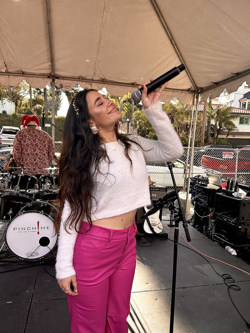 Hire Sophia Rollando Music - Singing Pianist in Mission Viejo, California