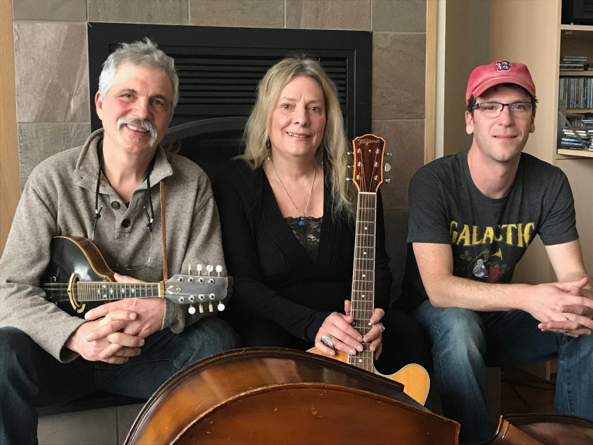 Hire Soulfeather Band or Lisa Landy - Cover Band in Gloucester ...