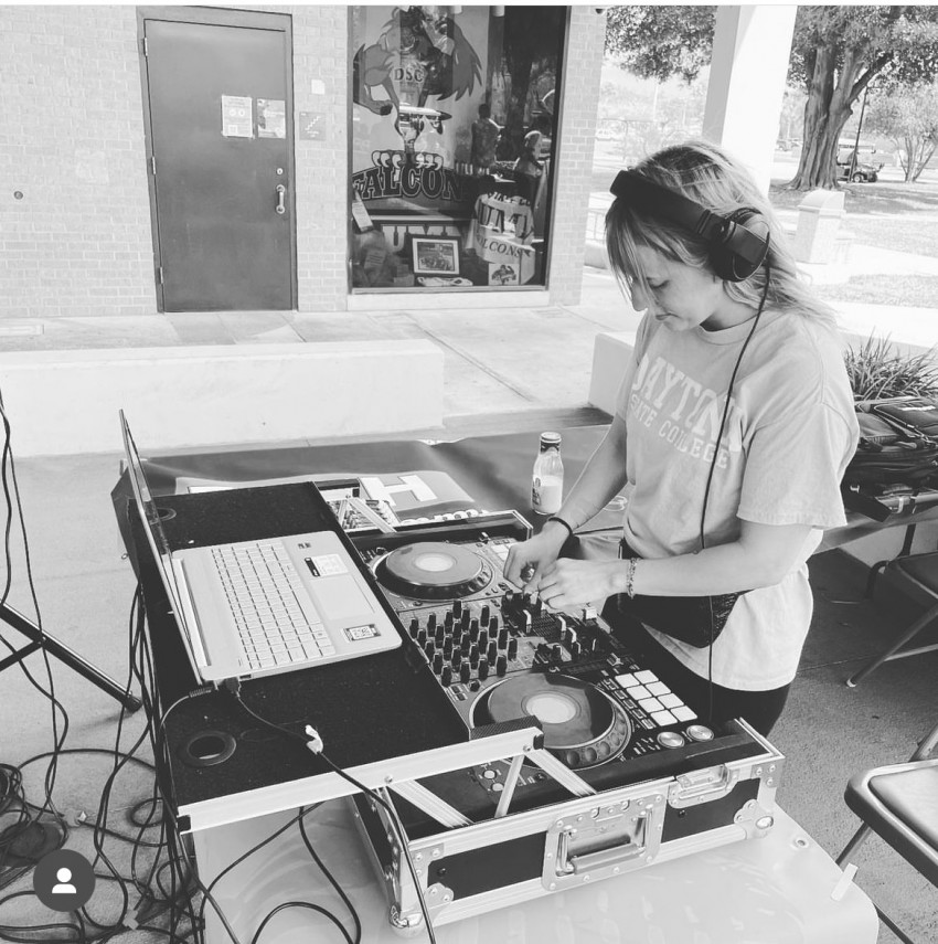 Hire Stacey Daniels - DJ in Tampa, Florida