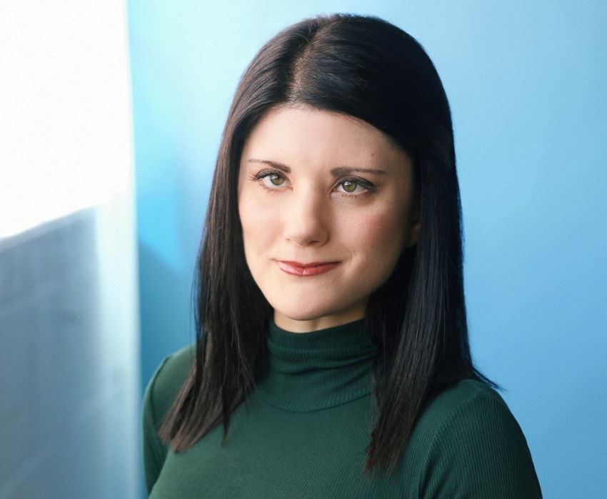 Hire Courtney Gilmour - Stand-Up Comedian in Toronto, Ontario