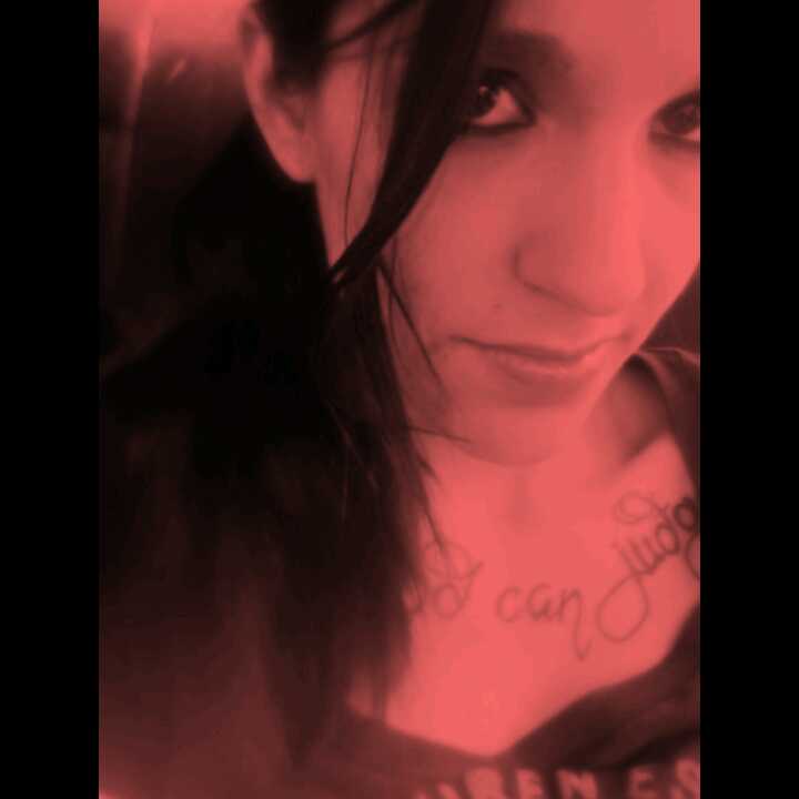 Hire Stephanie Gallegos - Country Singer in Springfield, Missouri