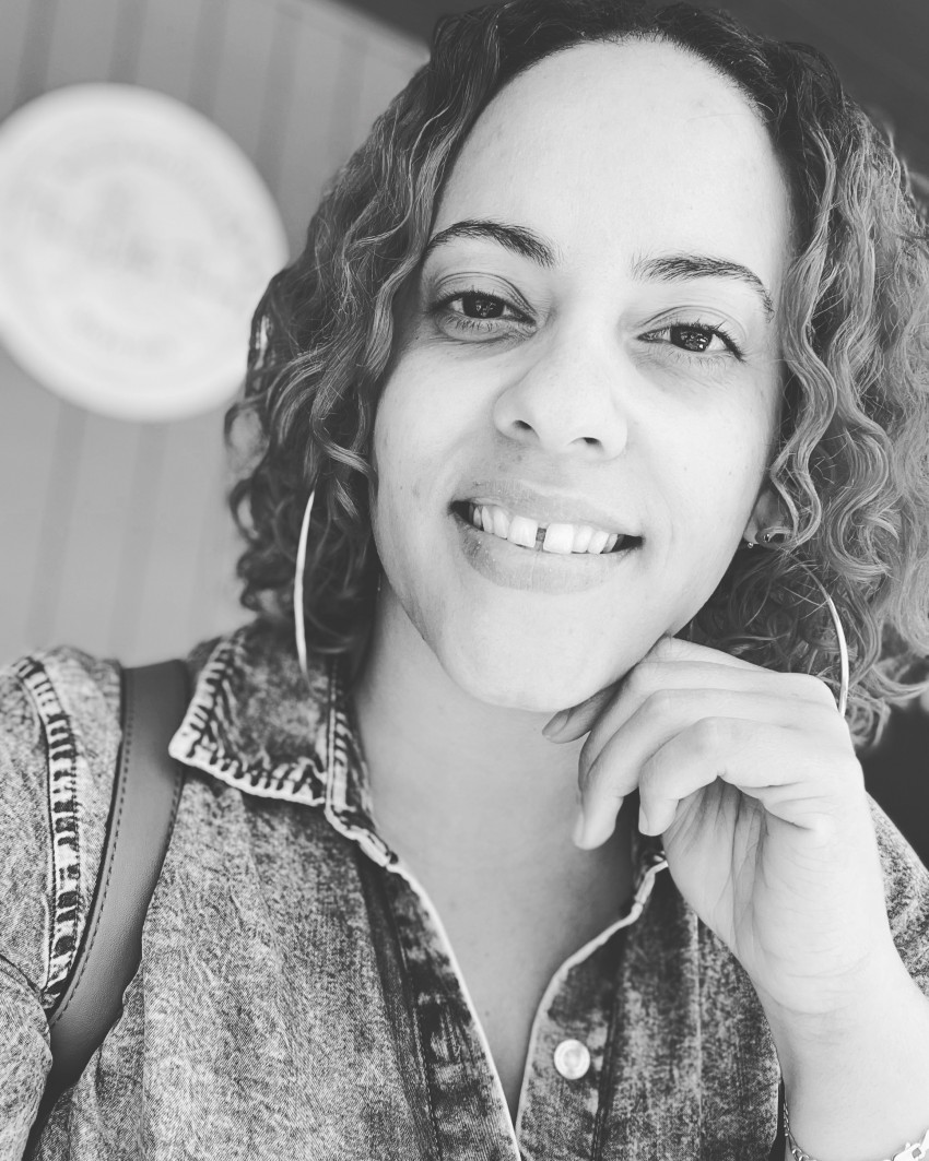 Hire Stephanie - Praise & Worship Leader in Long Beach, California