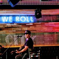 Hire Stevenson Everett - Singing Guitarist in Nashville, Tennessee