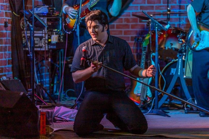 Hire Stewart Chapman and The New Horizon Band - Elvis Impersonator in ...