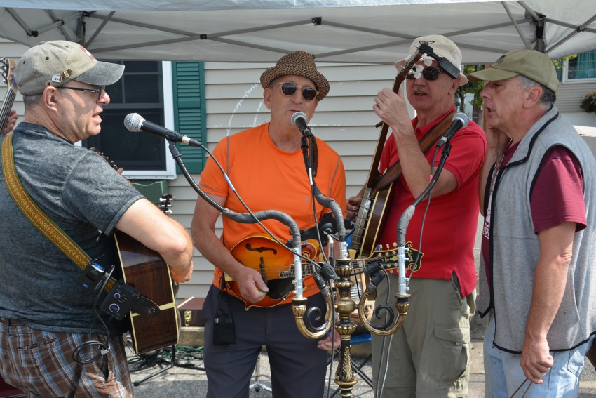 Hire Swampgrass Jug-Band - Interactive Performer in Hazlet, New Jersey