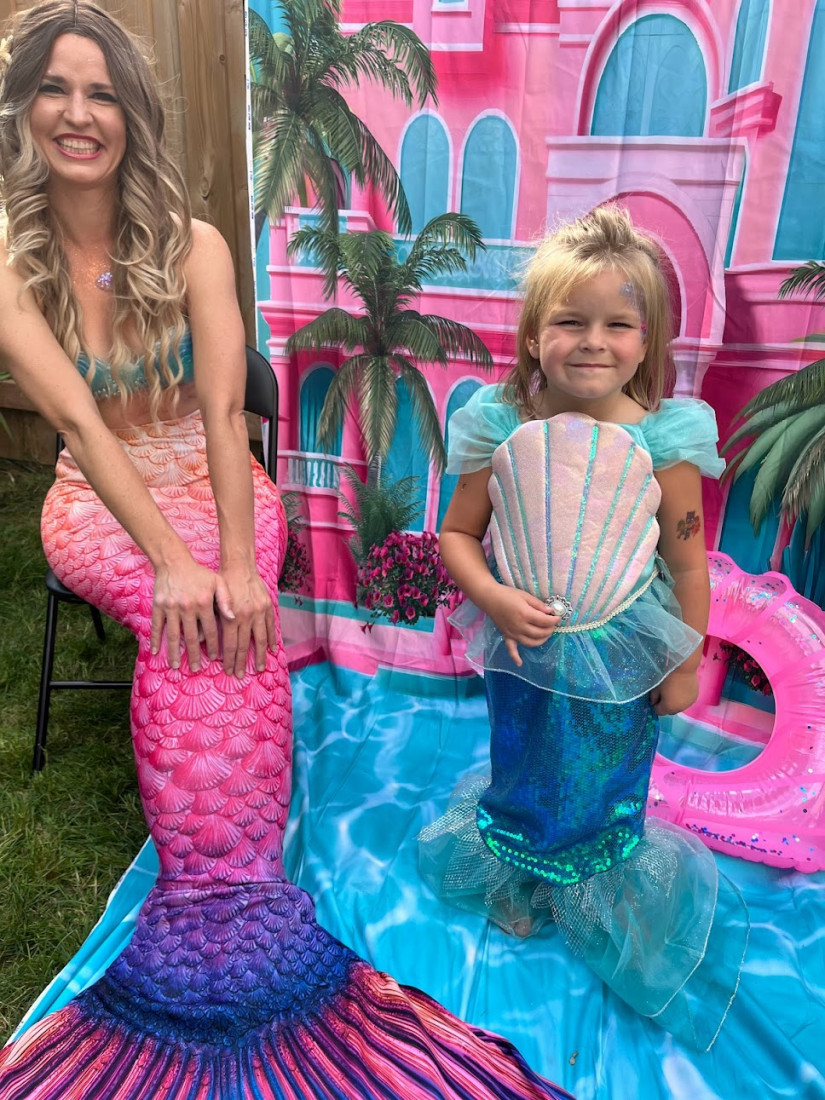 Hire Swim Splash Mermaid - Mermaid Entertainment in Toronto, Ontario