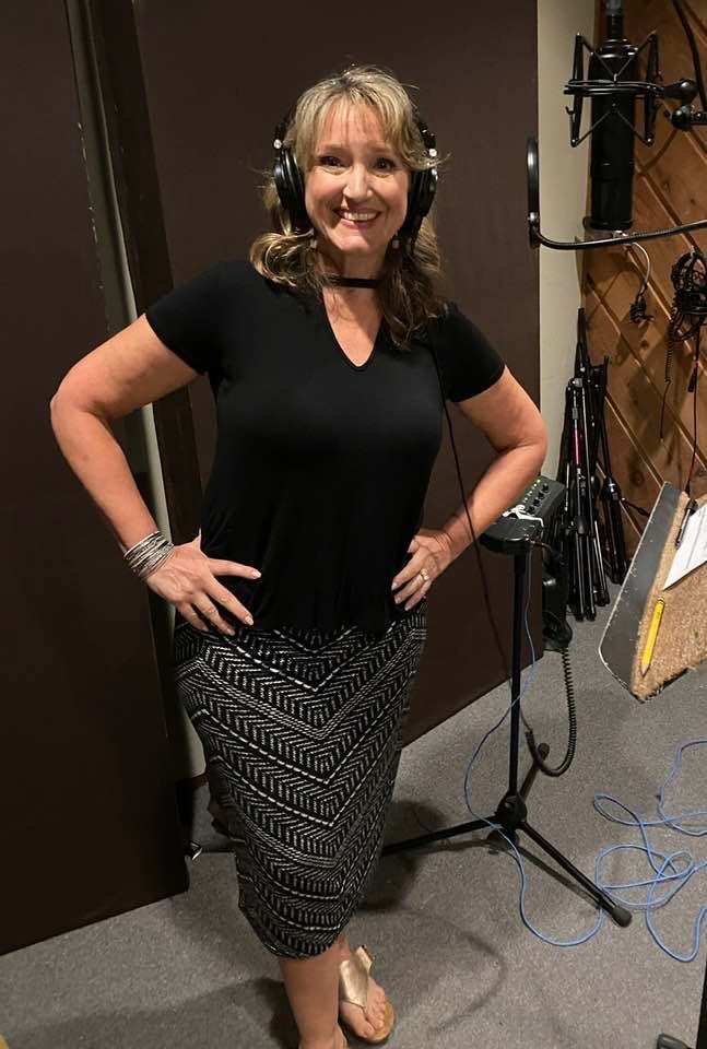 Hire Cindy Smith, Vocalist - Jazz Singer in Strongsville, Ohio