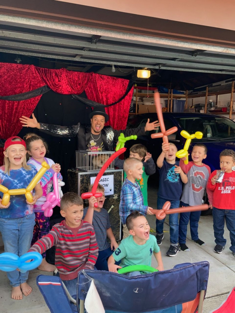 Hire Tada Magician - Children’s Party Magician in Cleveland, Ohio