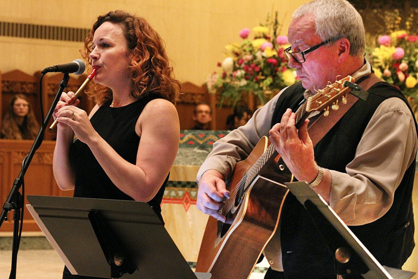 Hire Tara Dunphy - Singing Guitarist in London, Ontario