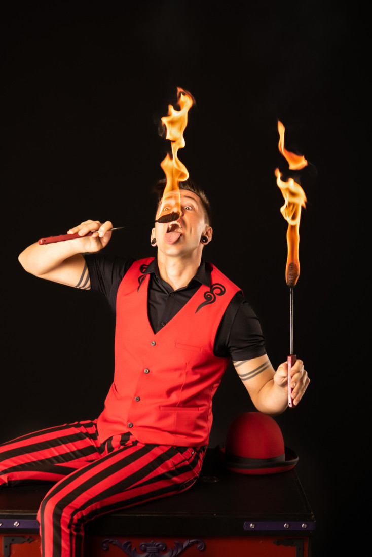 Hire Jason D'Vaude - The Circus Man - Circus Entertainment in Kansas ...