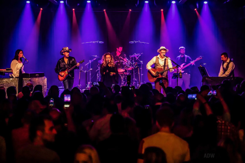 Hire The Seven Wonders - Fleetwood Mac Tribute Band in Rochester, New York