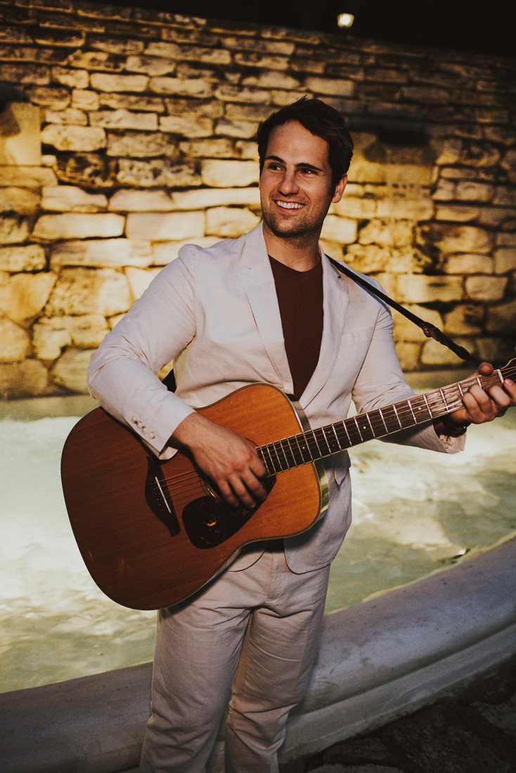 Hire Joe Marx - Singing Guitarist in Los Angeles, California