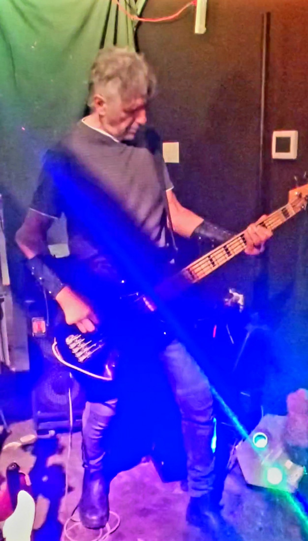 Hire Thorns & Roses Band - Classic Rock Band in Victoria, British Columbia