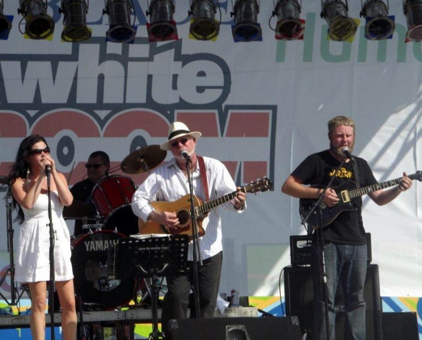 Hire AcousticX - Singer/Songwriter in Toledo, Ohio