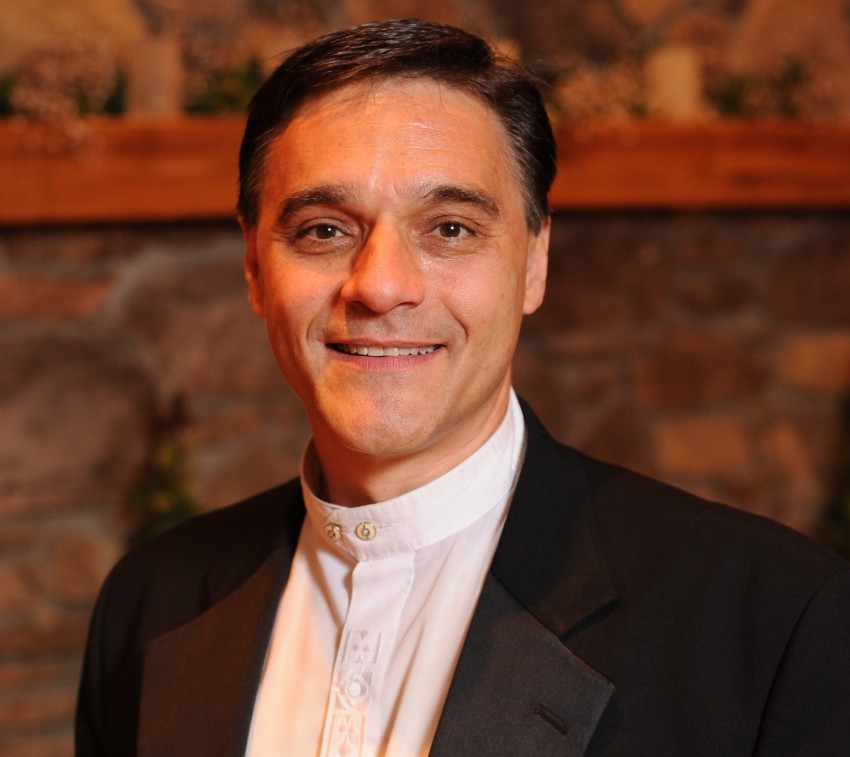 Hire Tom Bruhl DJ/One Man Band - Mobile DJ in Raynham, Massachusetts