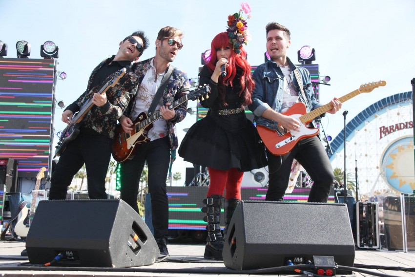 Hire Tomasina - Cover Band in Studio City, California