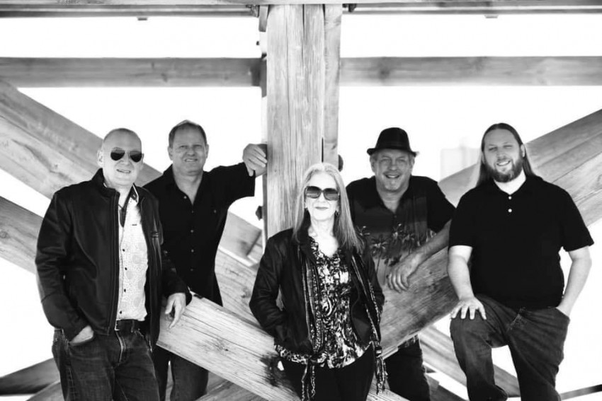 Hire Total Strangers Band - Cover Band in Jacksonville, Florida