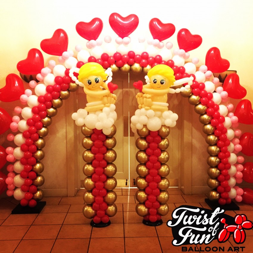 Hire Twist of Fun! Balloon Art - Balloon Twister in Jacksonville, Florida