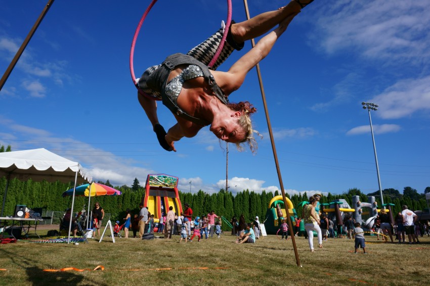 Hire Vuelta La Luna - Traveling Circus in Seattle, Washington