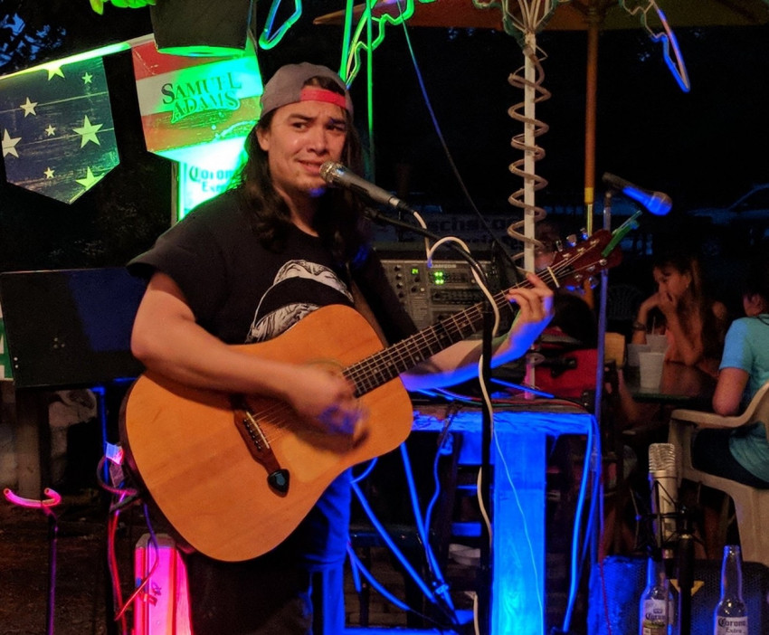 Hire Walter Lee - Singing Guitarist in Stroudsburg, Pennsylvania